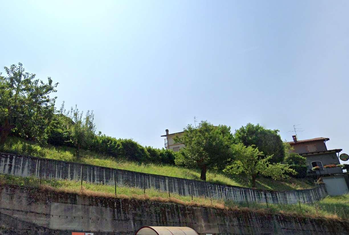 Villa bifamiliare in vendita a Brione