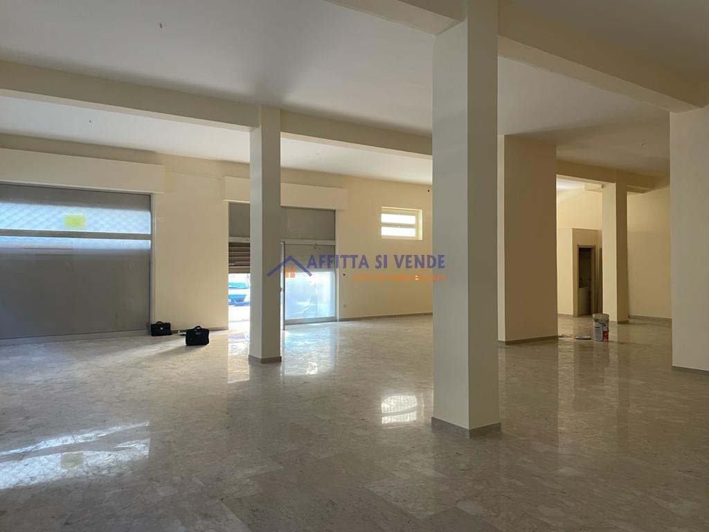 Negozio in affitto a Siracusa