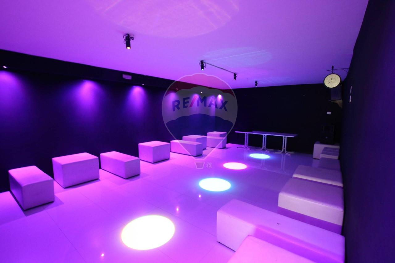 Bar in vendita a Saronno