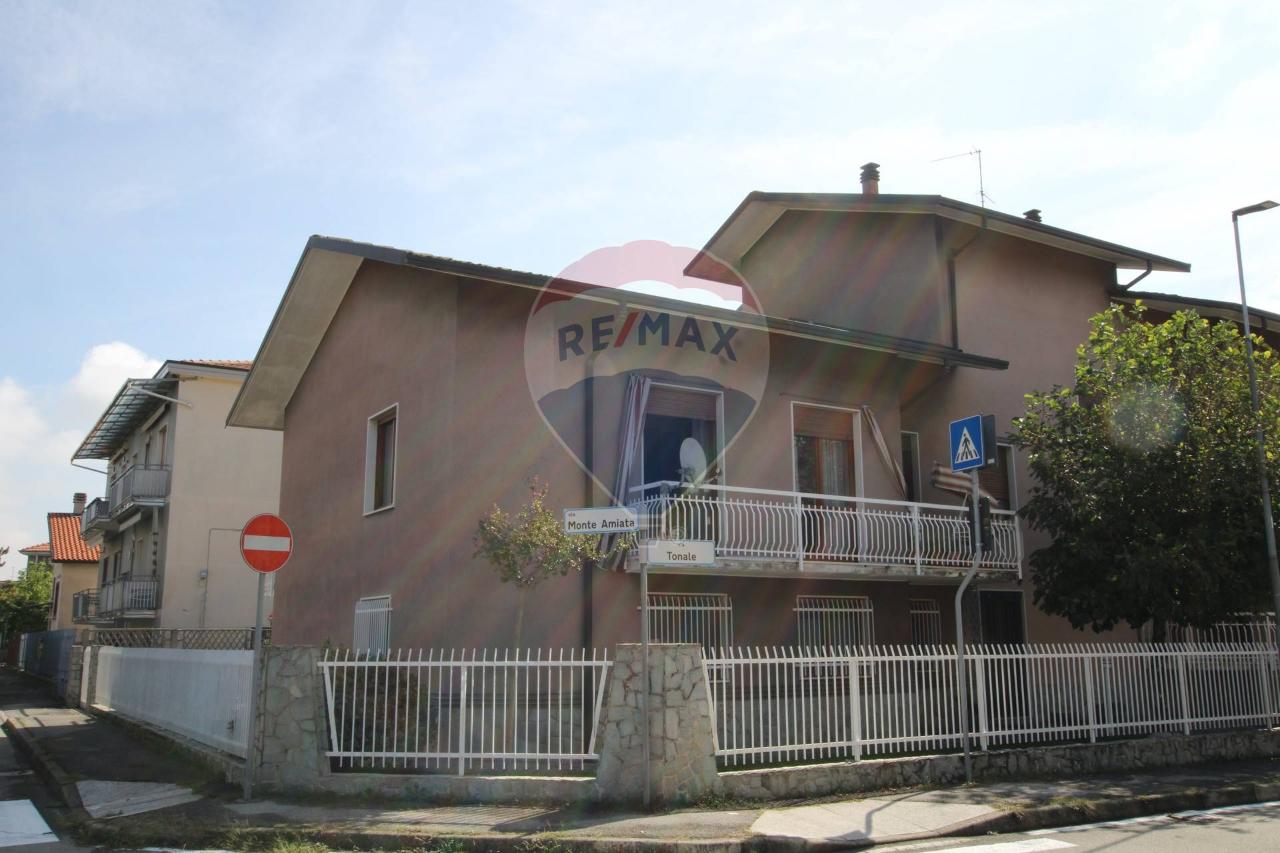 Villa in vendita a Limbiate