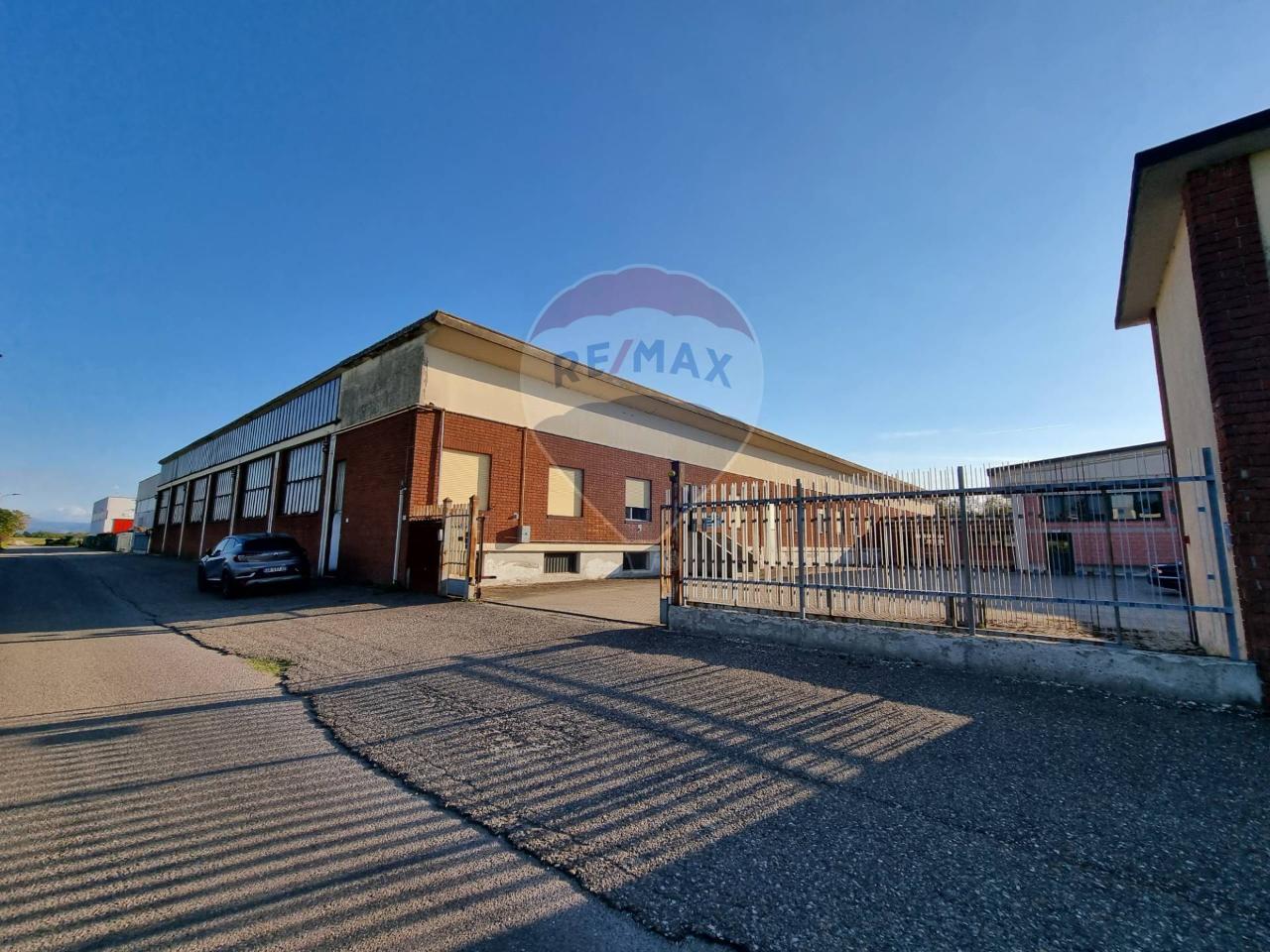 Capannone in vendita a Dorno