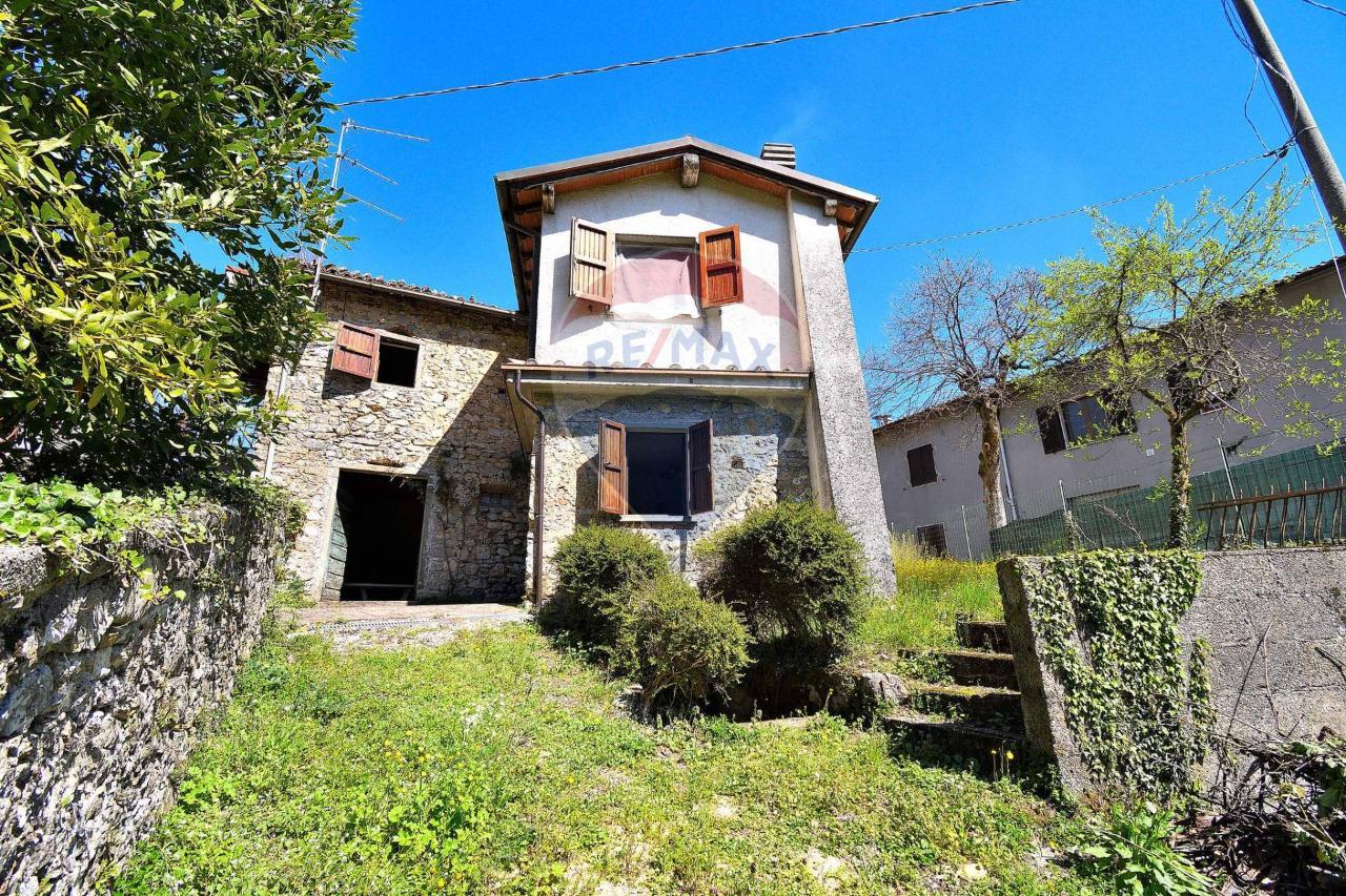 Casa indipendente in vendita a Molazzana
