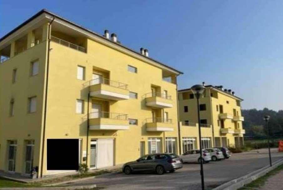 Negozio in vendita a Petriano