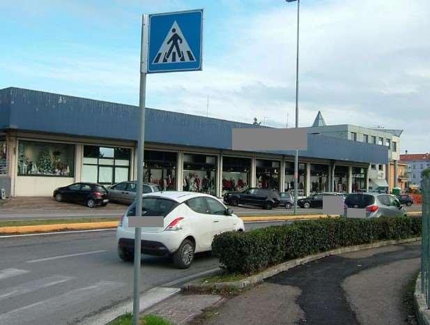 Negozio in vendita a Pesaro
