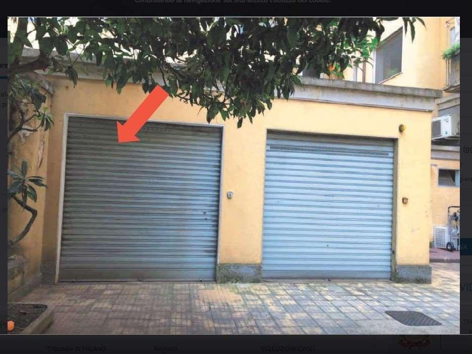 Locale commerciale in vendita a Milano