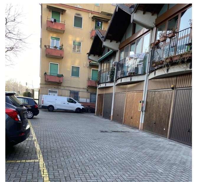 Locale commerciale in vendita a Milano