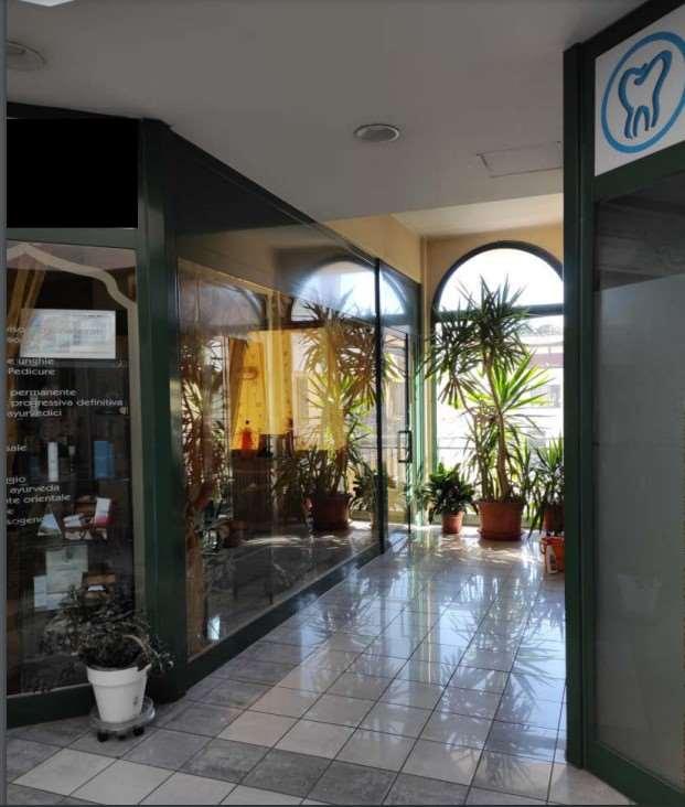 Negozio in vendita a Parabiago