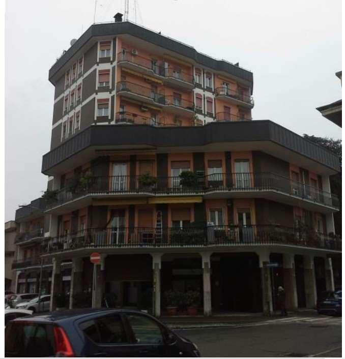 Negozio in vendita a Rho