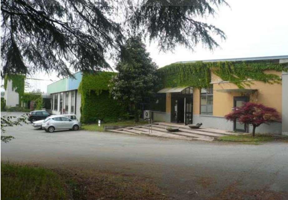 Capannone in vendita a Locate Di Triulzi