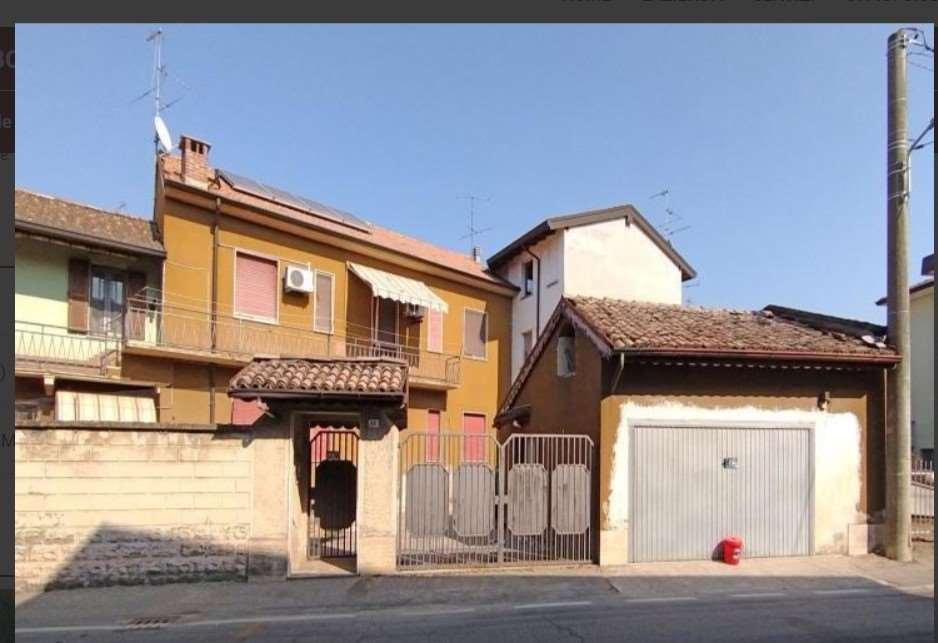 Locale commerciale in vendita a Gambolo'