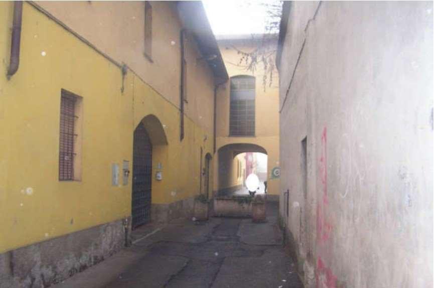 Capannone in vendita a Vailate