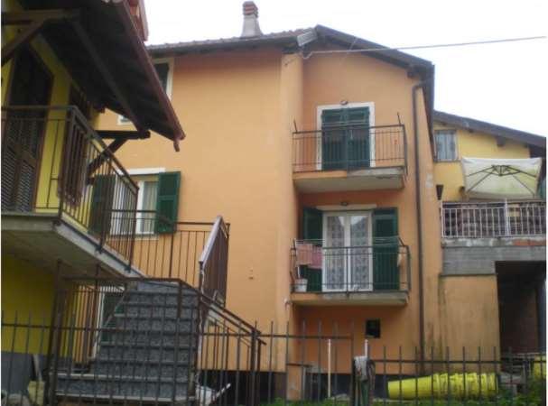 Appartamento in vendita a Montoggio