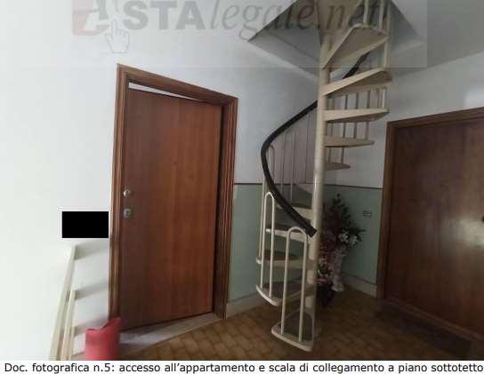 Appartamento in vendita a Sarzana