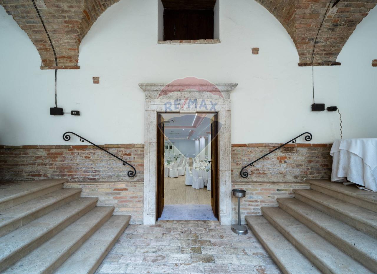 Albergo in vendita a Corropoli
