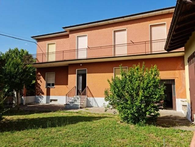 Casa indipendente in vendita a Montu' Beccaria