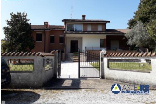 Villa in vendita a Bomporto