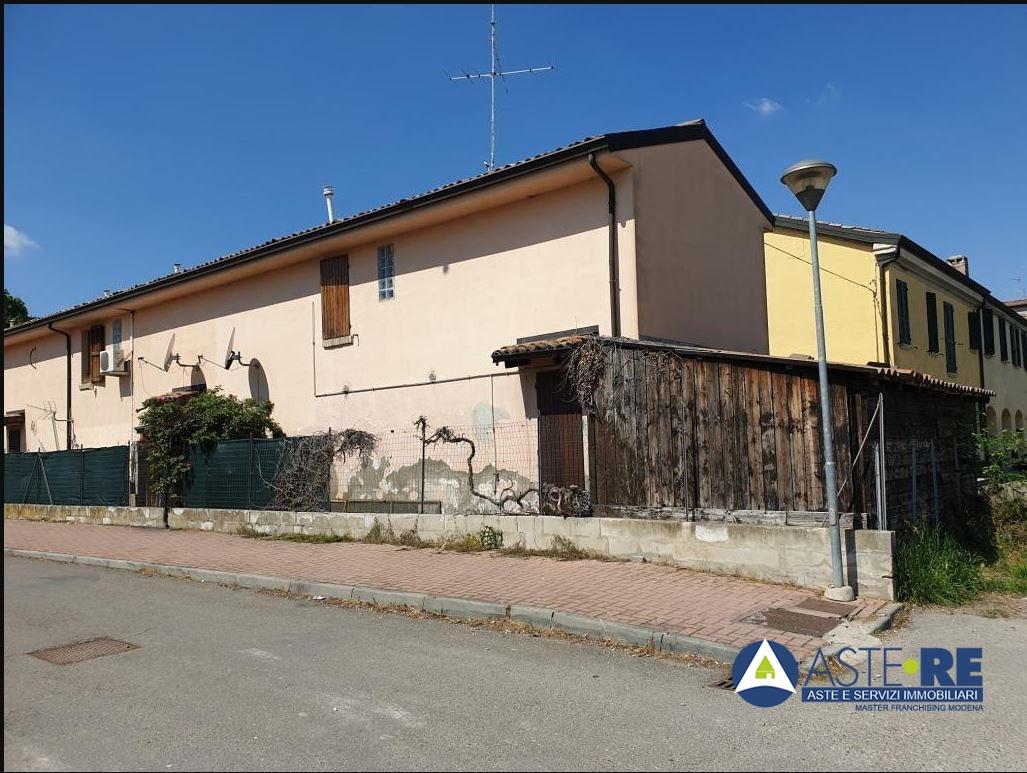 Rustico in vendita a Finale Emilia