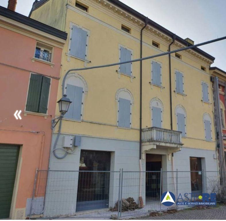 Appartamento in vendita a Novi Di Modena