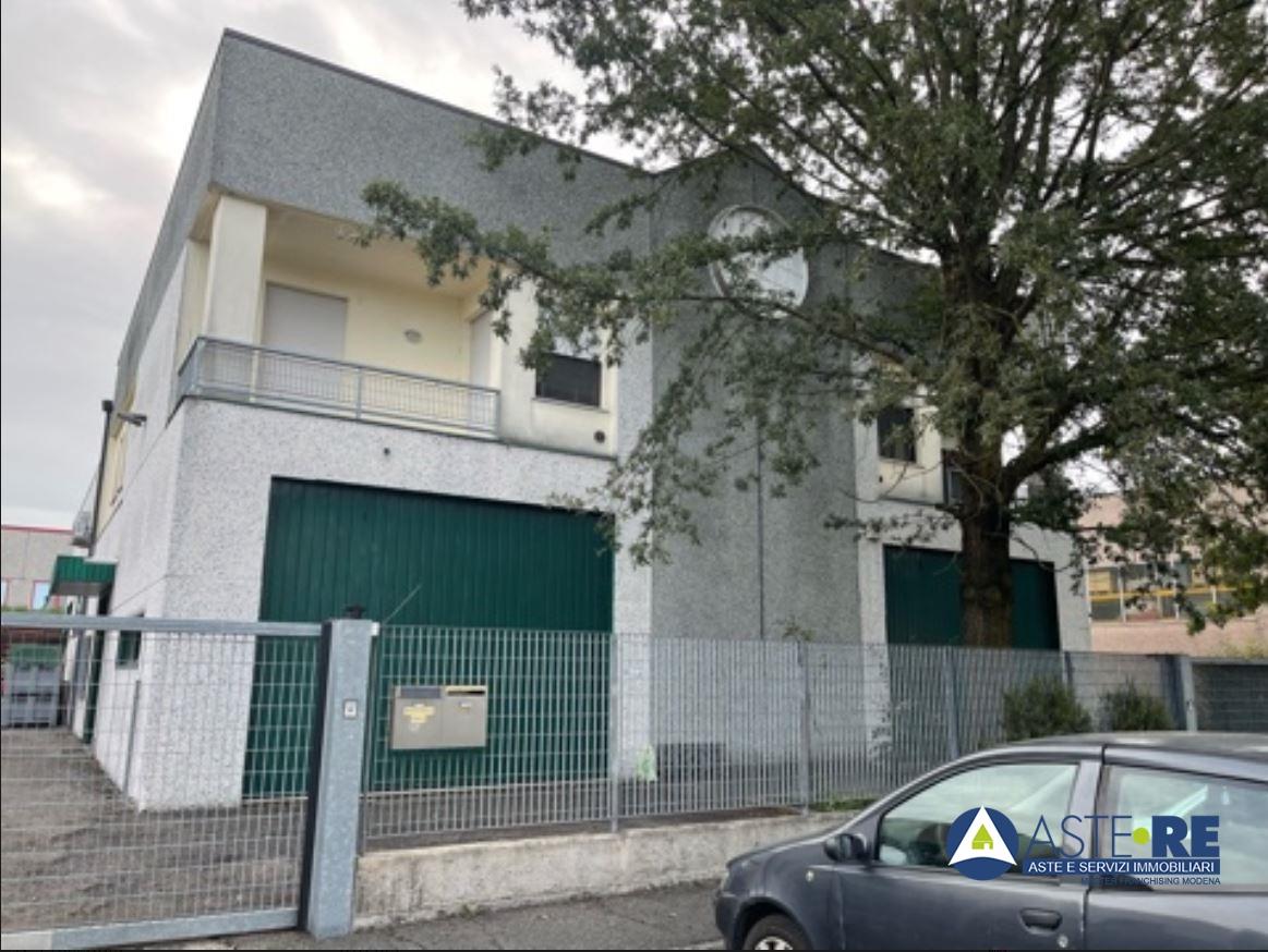 Capannone in vendita a Bastiglia