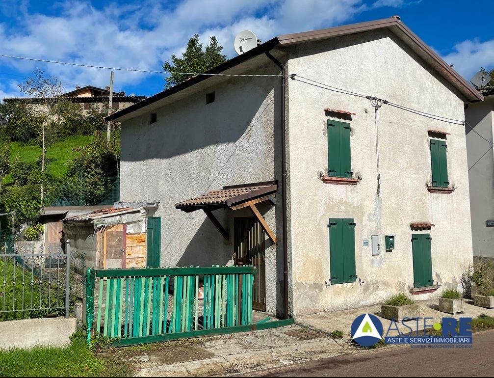 Villa in vendita a Montese