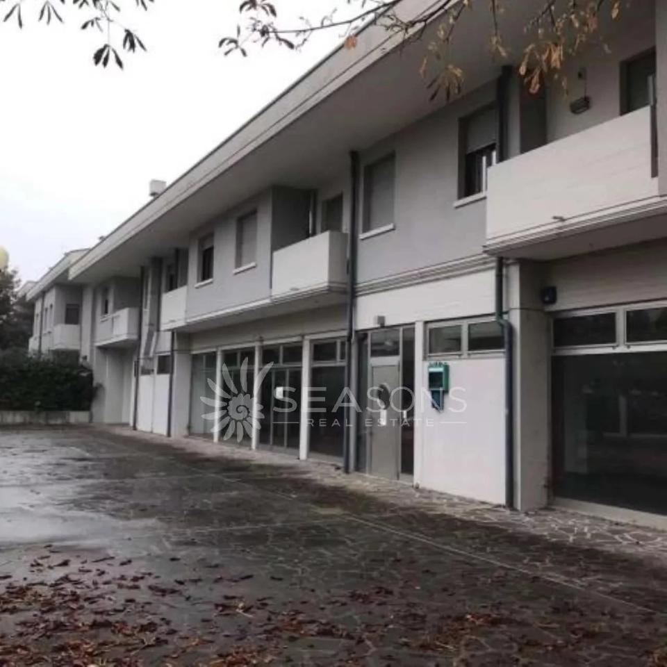Locale commerciale in vendita a San Dona' Di Piave