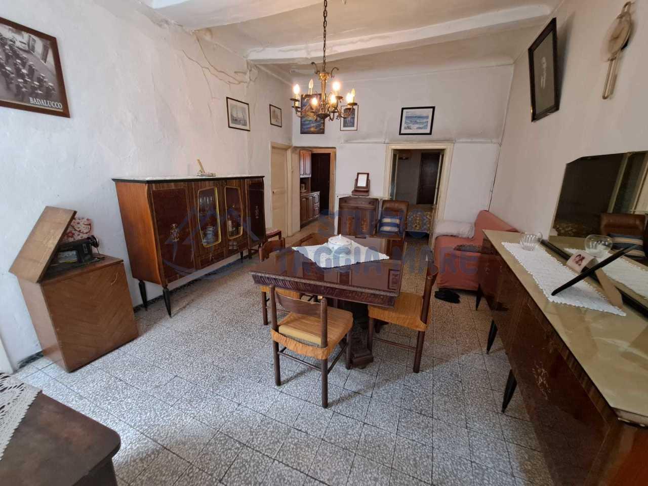 Appartamento in vendita a Badalucco