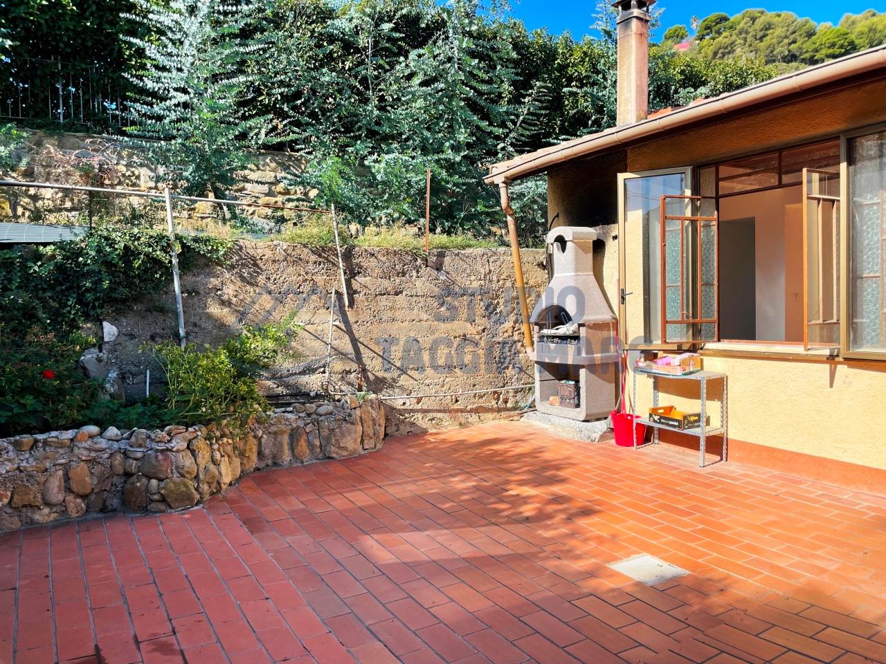 Casa indipendente in vendita a Taggia