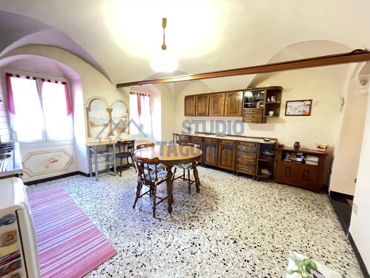 Appartamento in vendita a Taggia