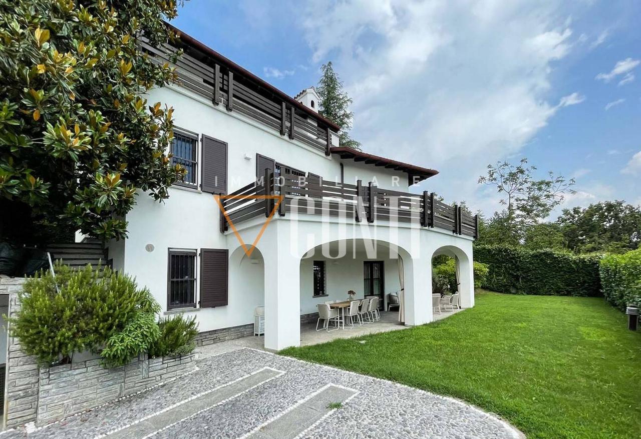 Villa in vendita a Casciago