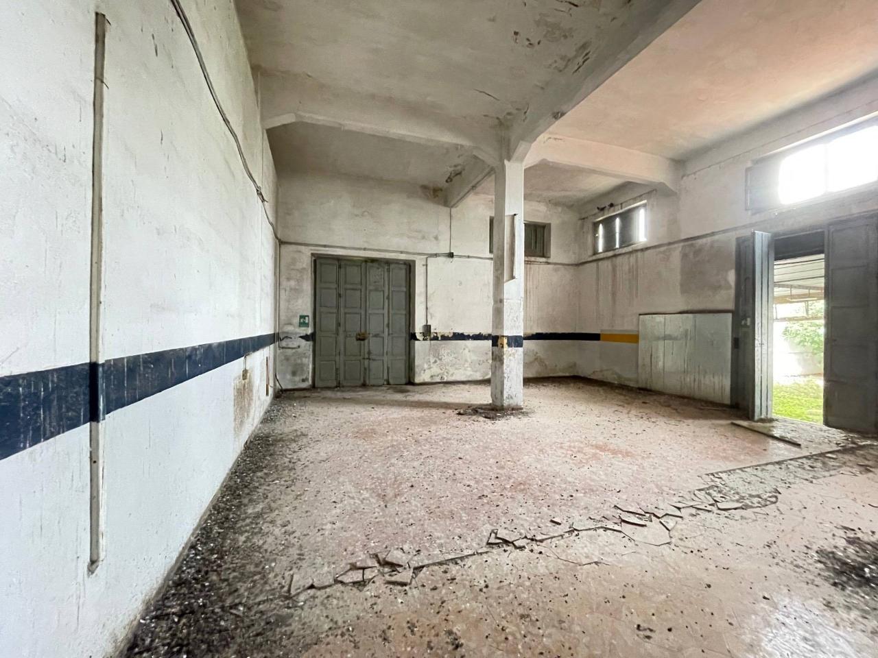 Negozio in vendita a Mesagne