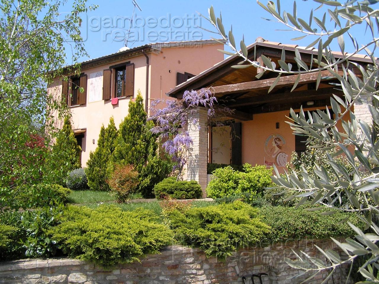 Rustico in vendita a Urbino