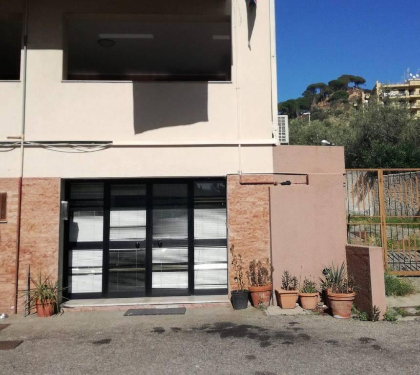 Negozio in vendita a Messina