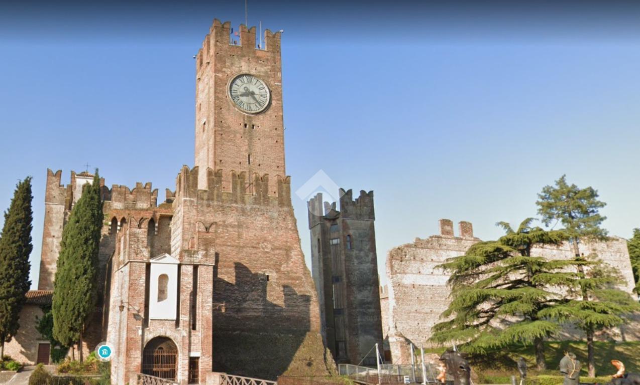 Negozio in vendita a Villafranca Di Verona