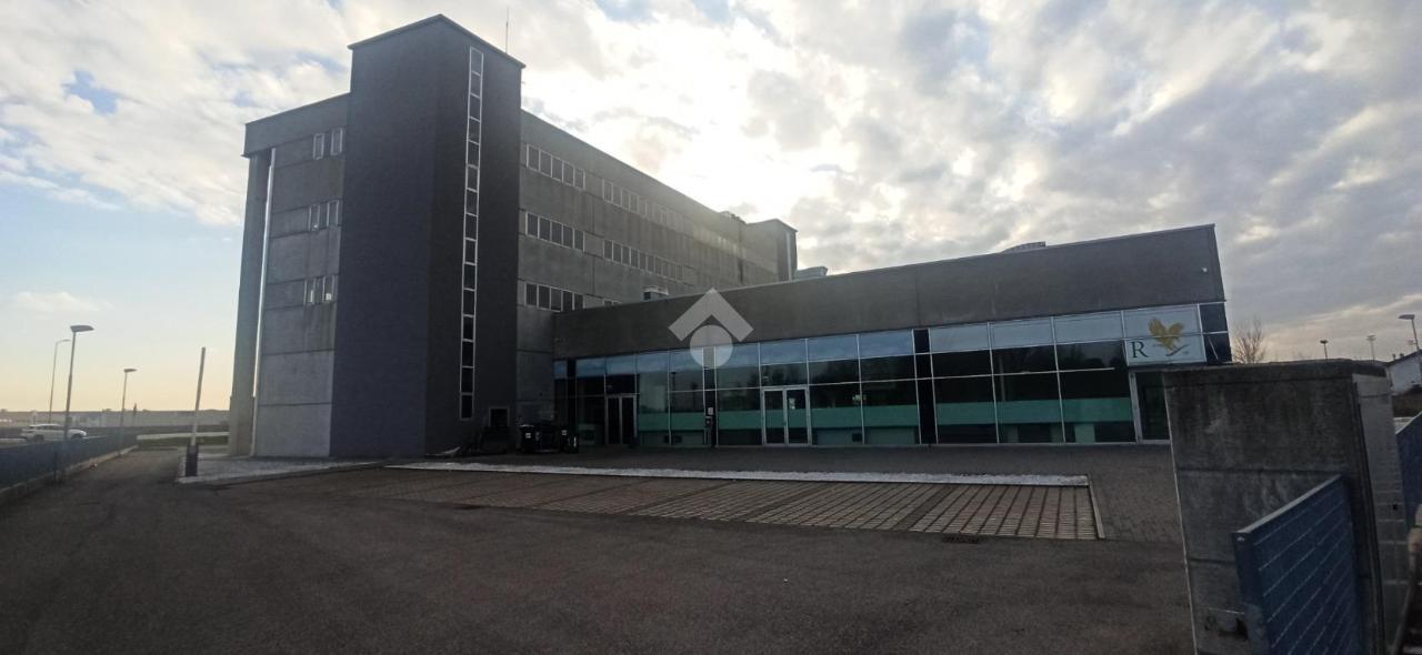 Ufficio in affitto a Nogarole Rocca