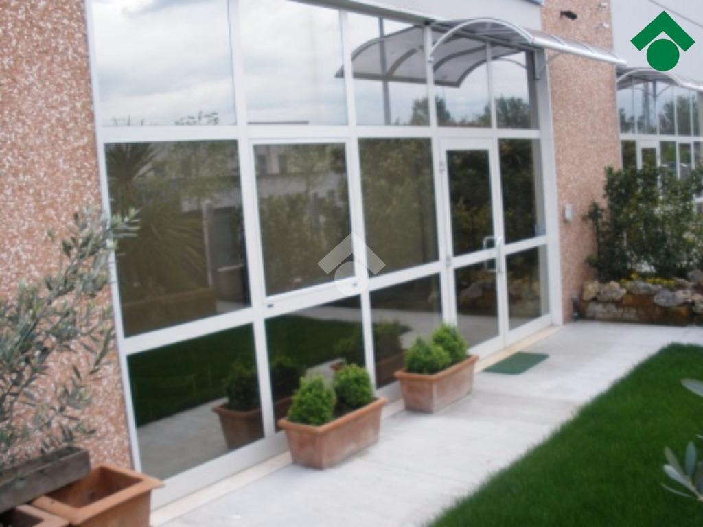 Capannone in vendita a Sona