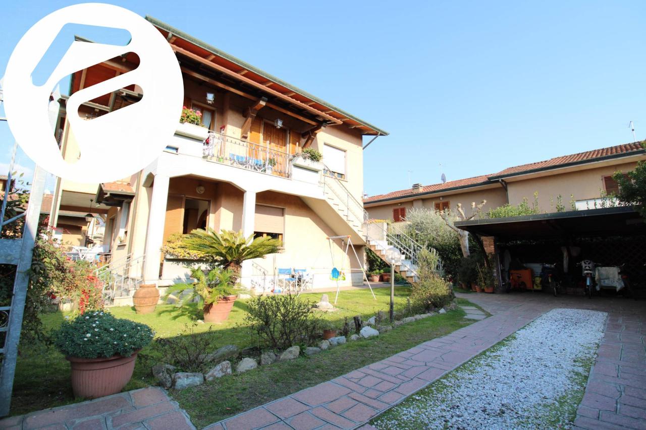 Villa in vendita a Montignoso