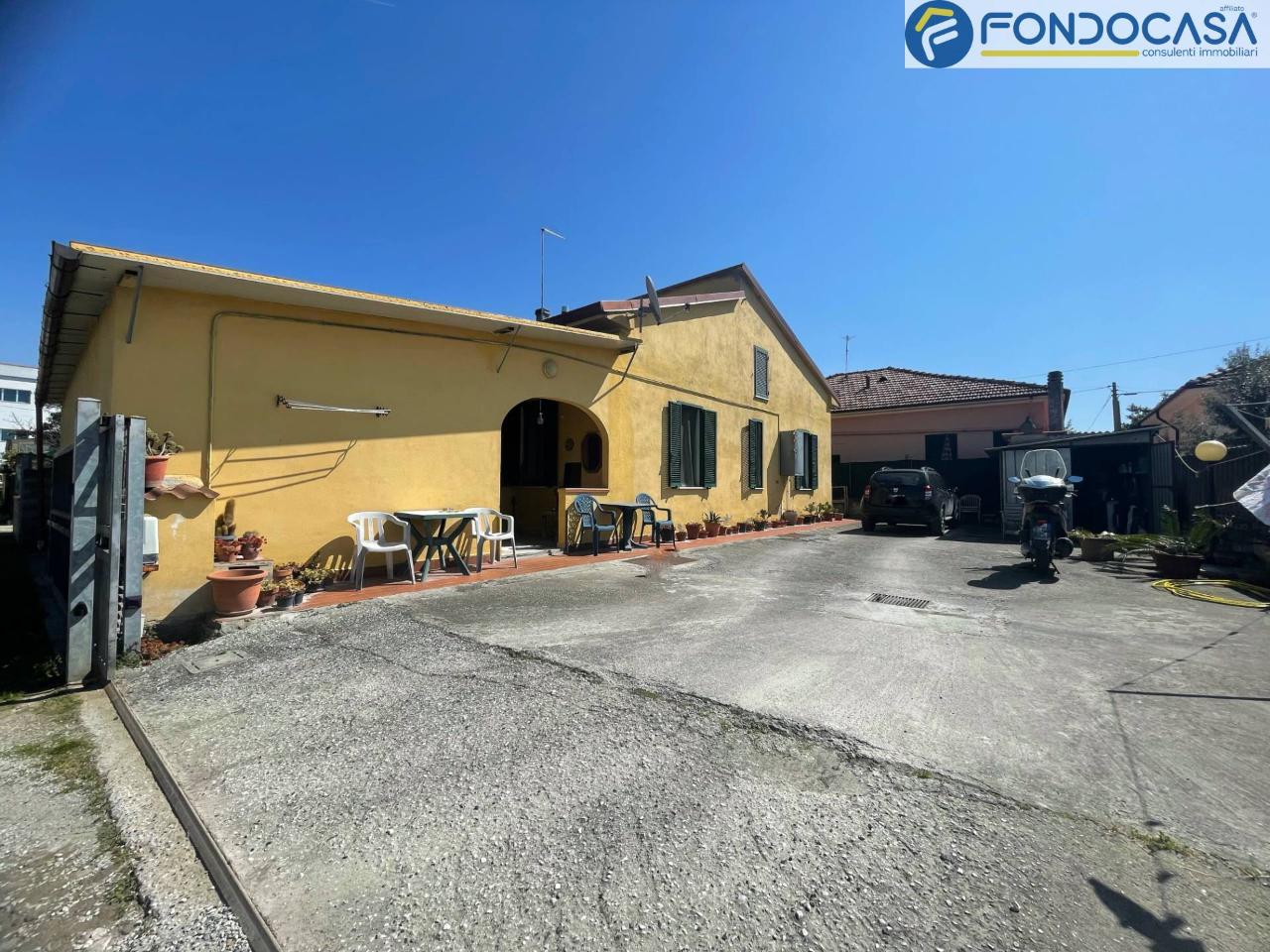 Villa in vendita a Massa