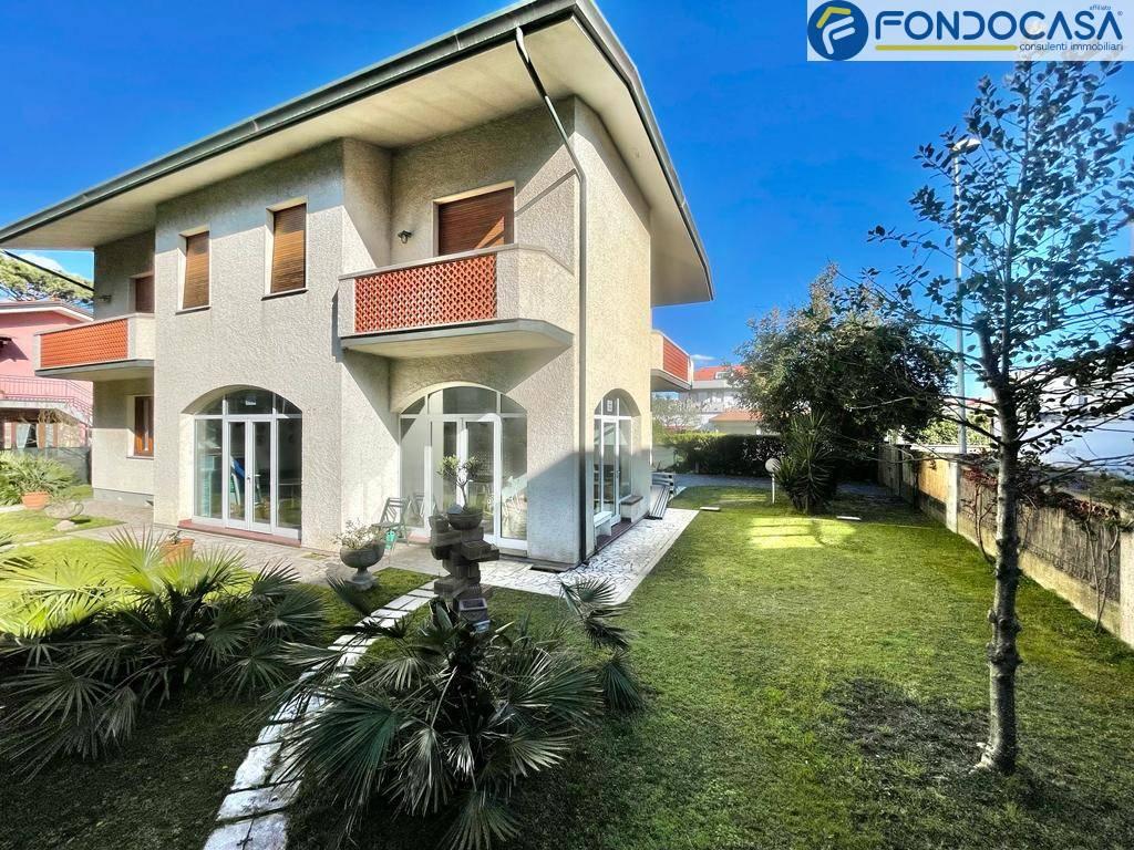 Villa in vendita a Massa