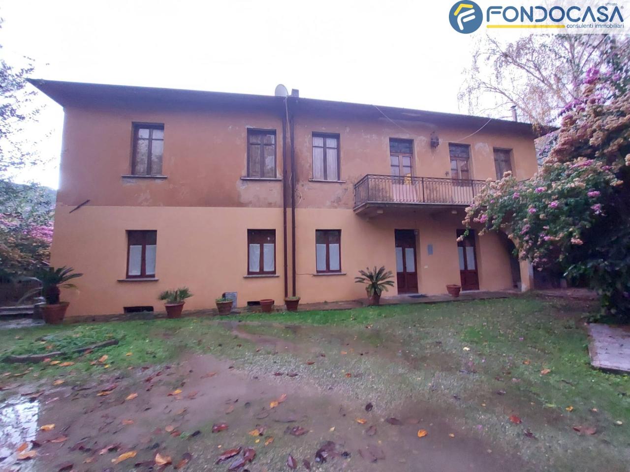 Appartamento in vendita a Montignoso