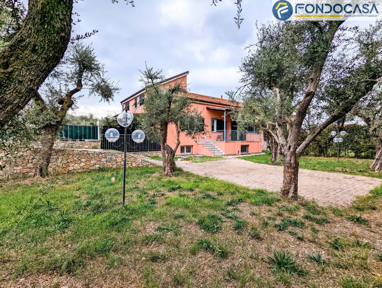 Villa in vendita a Sarzana