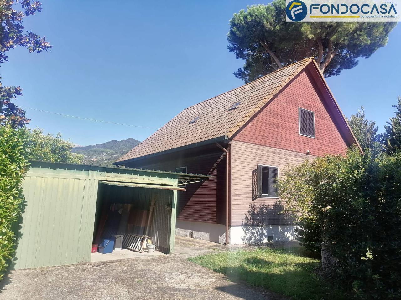 Villa in vendita a Montignoso