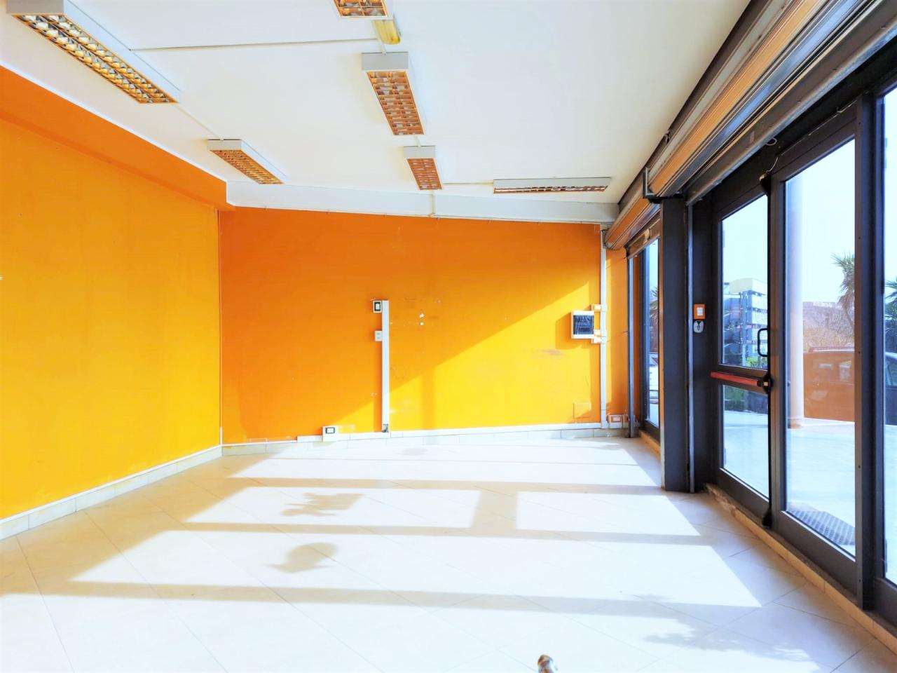 Negozio in vendita a Fiumicino