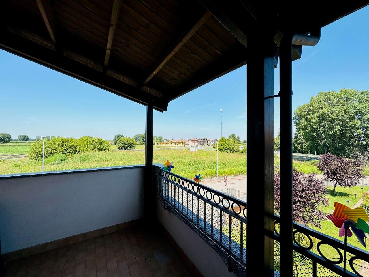 Appartamento in vendita a Cerro Al Lambro