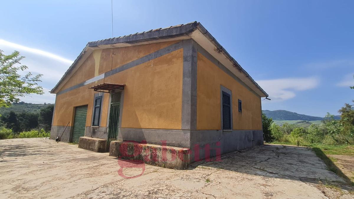 Villa in vendita a Santa Cristina Gela