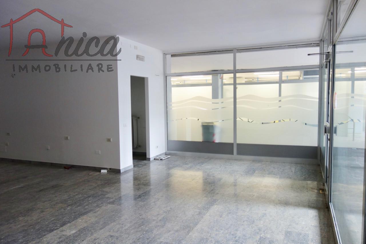 Negozio in vendita a Trento