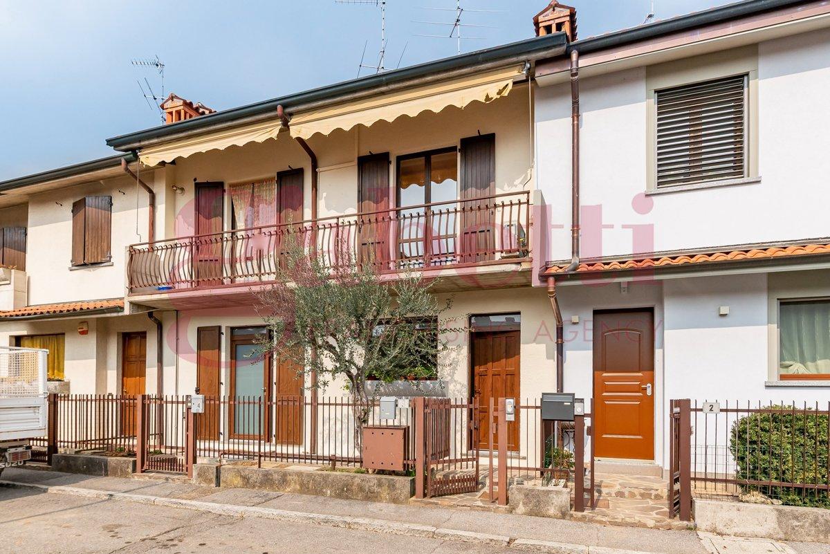 Trilocale in Via Puccini 4, Torre Boldone