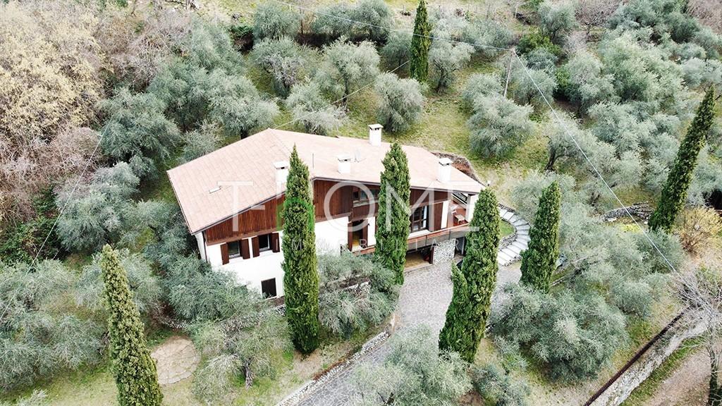 Villa in vendita a Pove Del Grappa