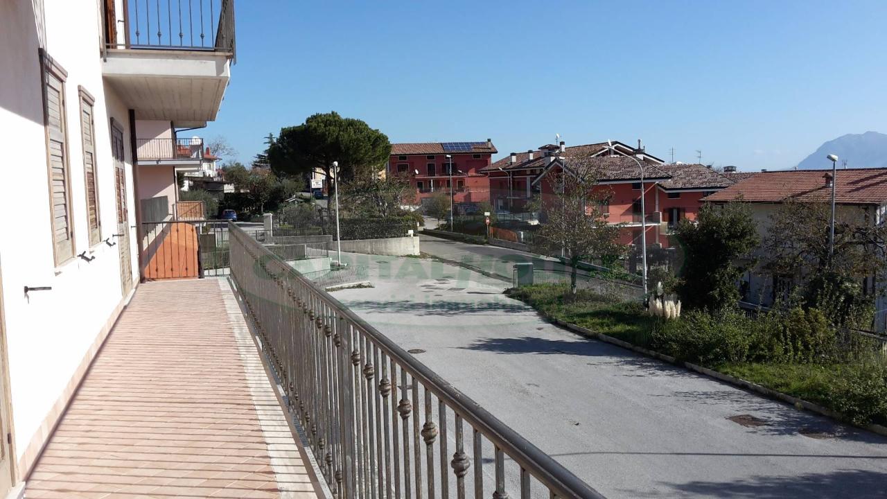 Locale commerciale in affitto a Ospedaletto D'Alpinolo