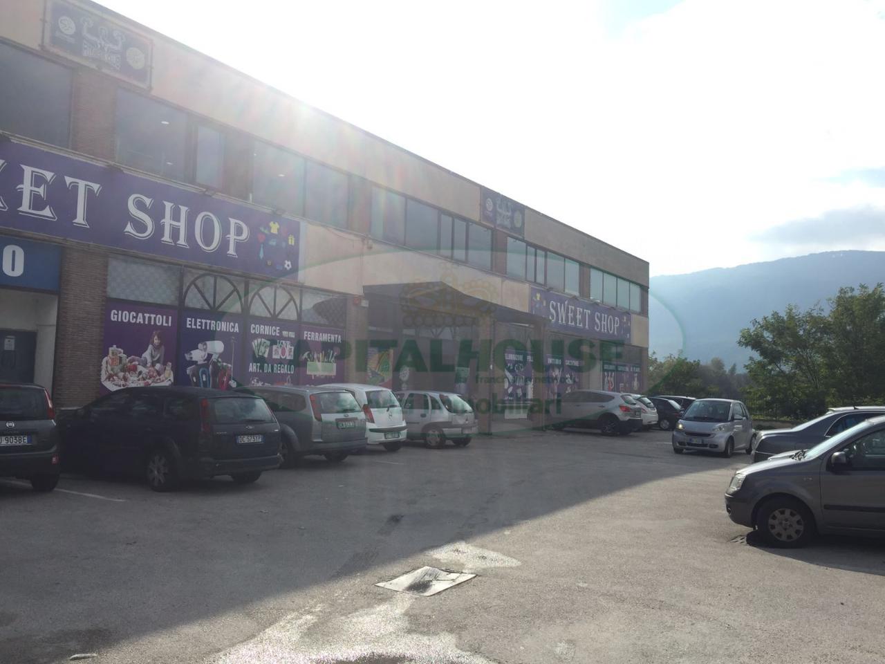 Locale commerciale in affitto a Mercogliano