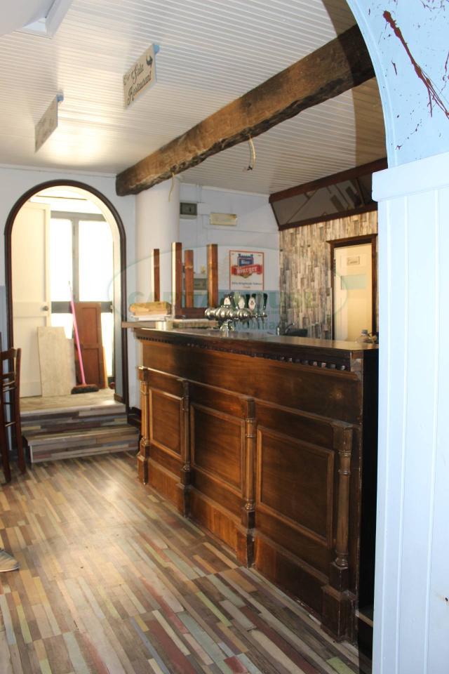 Esercizio commerciale in affitto a Mercogliano